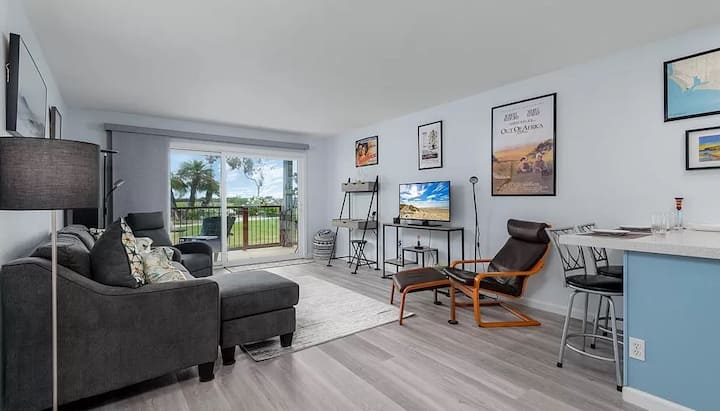 New! Beachfront Escape W/ Hot Tub And Pool - Port Hueneme, CA