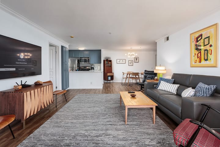 2br 2 Bath Condo In Historic Hollywood - Los Angeles, CA