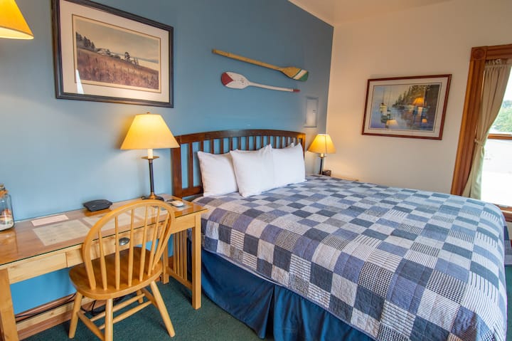 Bay View Room In The Heart Of Port Townsend! - Port Townsend, WA