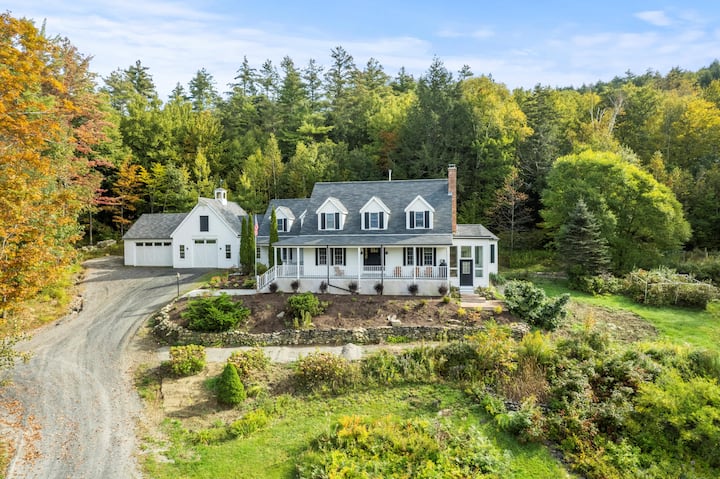 Magnificent Mountain Estate Nestled On 366 Acres! - Grafton, VT