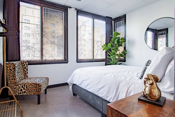 Vibrant 2br Pad Near The White House & Nat'l Mall - Washington DC