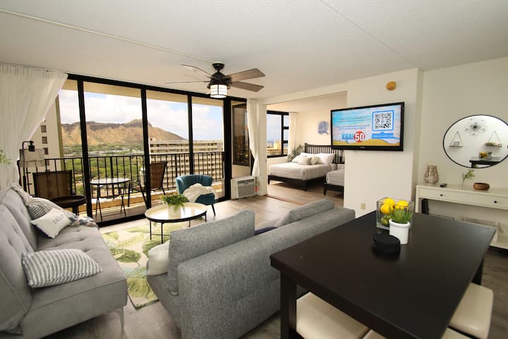 Beautiful! Waikiki Banyan 1br/1ba W/parking Free - O‘ahu, HI