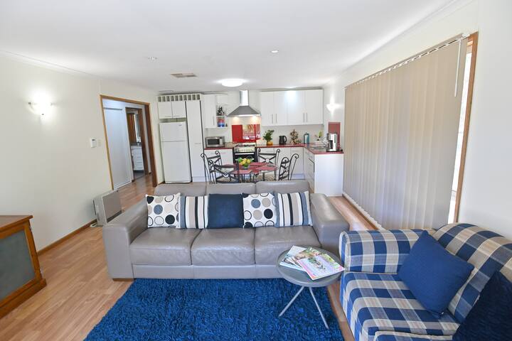 Magpies Nest - Private Guest House - Nature - Aldinga