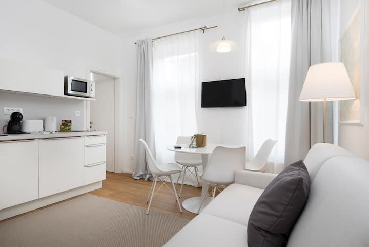 Cozy Apt Ljubljana. Center. 1 Min To Dragon Br. - Ljubljana