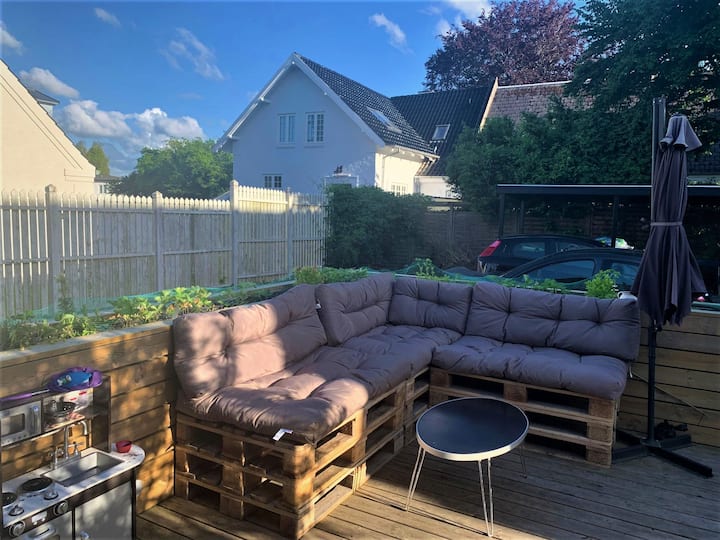 Skøn Familievenlig 4v Lejlighed Tæt På Skov Og By - Odense