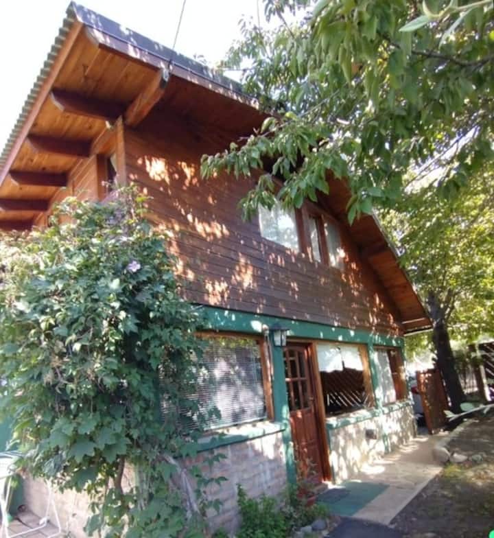 Cálido Y Cómodo Bungalow En Melipal - San Carlos de Bariloche
