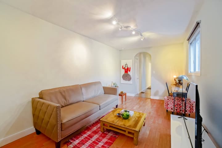 Cozy Residential Home - Queen West - Toronto