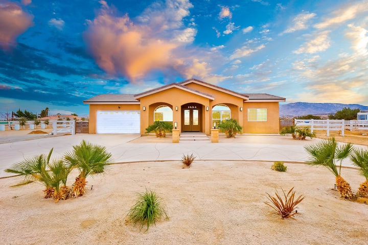Live Beautifully!  Amazing 3 Bed Ranch Property! - Palmdale