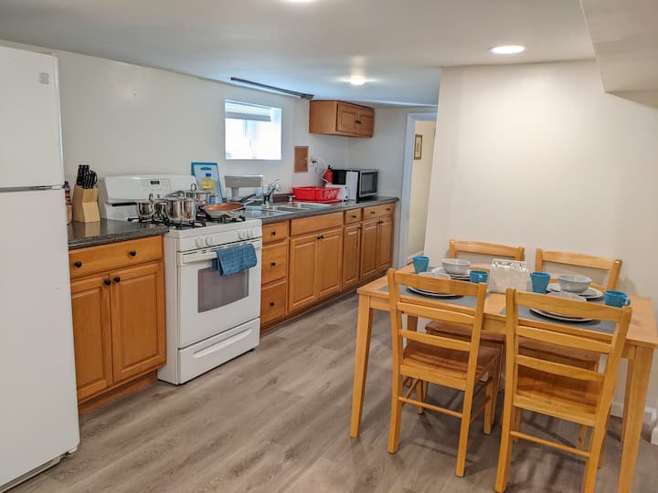 Cozy & Convenient Rosedale 2-bedroom Apartment - Essex, MD