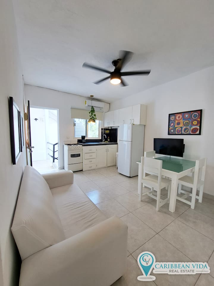 2 Bedroom W/private Balcony In Downtown Playa! - Playa del Carmen