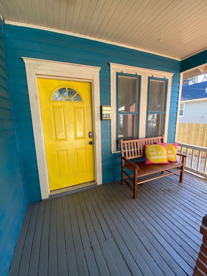 Beachy Vibes Bungalow In Midtown Savannah, Georgia - Savannah, GA