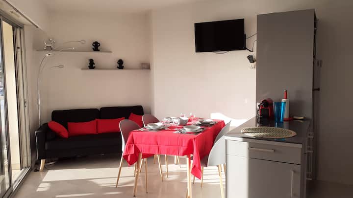 2 Adultes 2 Enfants Appartement Vue Mer Piscine - Cagnes-sur-Mer
