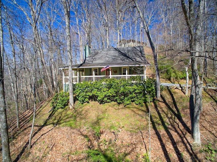 The Cabin At Allison Falls - Maggie Valley, NC