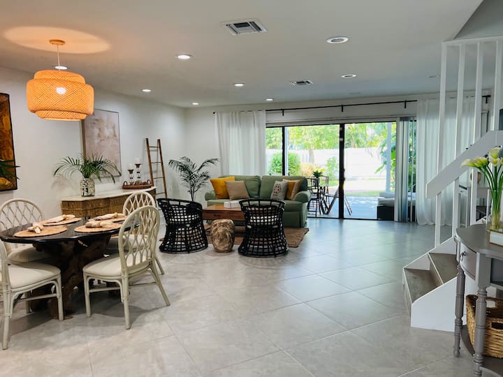 Casita Bella - Boca Raton, FL