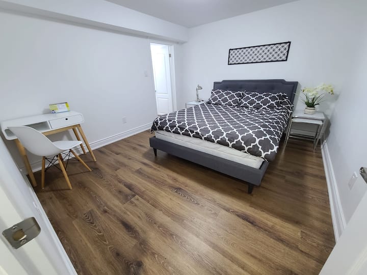 Private 1 Bed Apt, Full Kitch, Selfcheck & Spt Ent - Mississauga