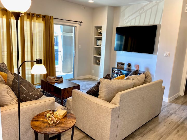 Cozy 1 Bed / 1 Bath Unit With Wifi/gym/pool - 布朗斯維爾