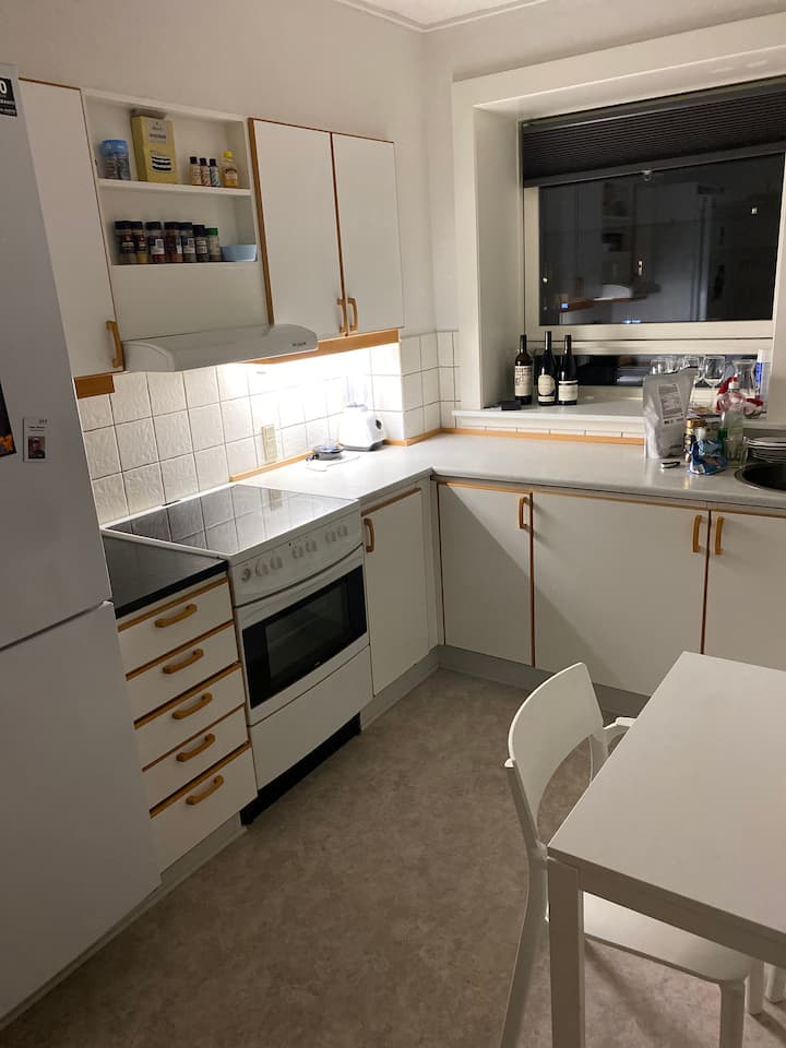Skøn 2. Sals Lejlighed I Esbjerg. - Esbjerg