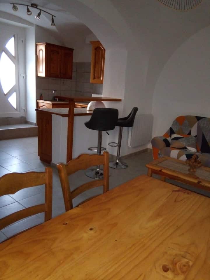 Typique Maison De Village - Sainte-Marie