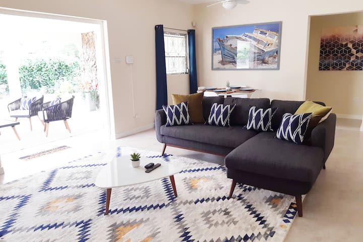 Gorgeous Barbados Bungalow-close To The Beach! - Bridgetown