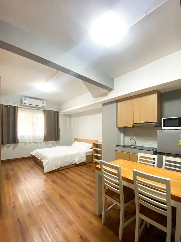 So One Near Silom, 10 Min To Bts, Kitchen, No Lift - Bang Rak