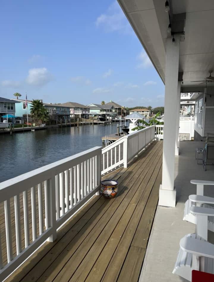 Luau Landing-canal Waterfront: Great Family Home - Rockport, TX