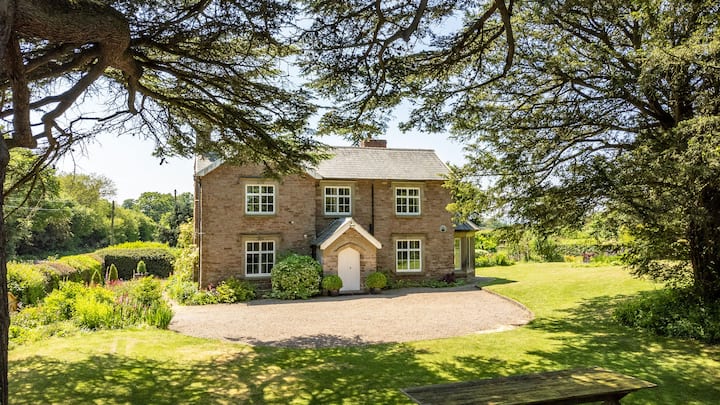 Beautiful Rural House, Gorgeous 16 Acres - Hereford