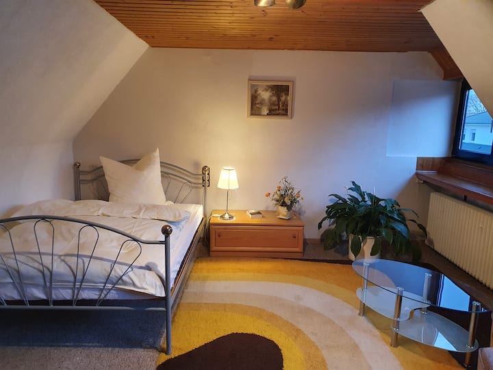 Vintage Zimmer Im Grünen, Frühstück Zubuchbar - Kassel