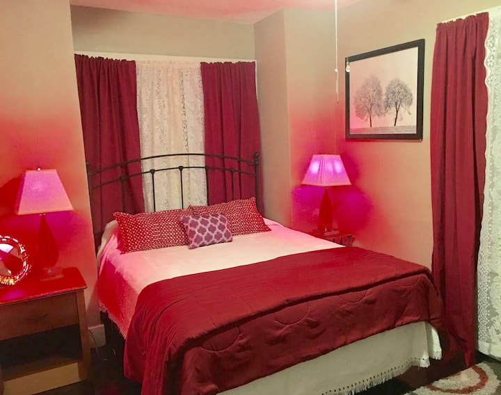 2 Bed 1 Bath Vacation Home By Arrowhead 8 Min. - Independence, MO