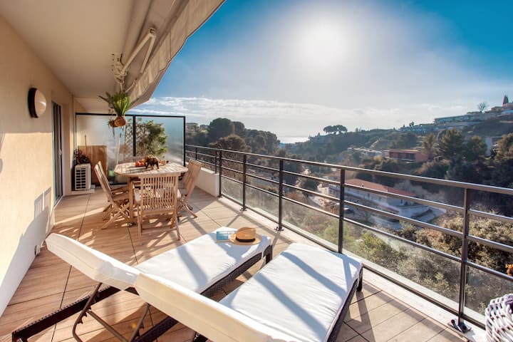 Cadre Paisible, Vue Sur Mer/terrasse, Parking &Ac - Cros de Cagnes