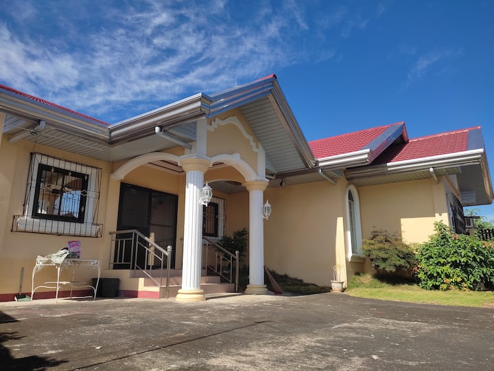 Yellow 4 Bedroom Residential Home In Alaminos - Alaminos