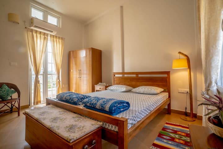 Chowdhurys, 22a. A Convenient Hillside Guesthouse - Guwahati