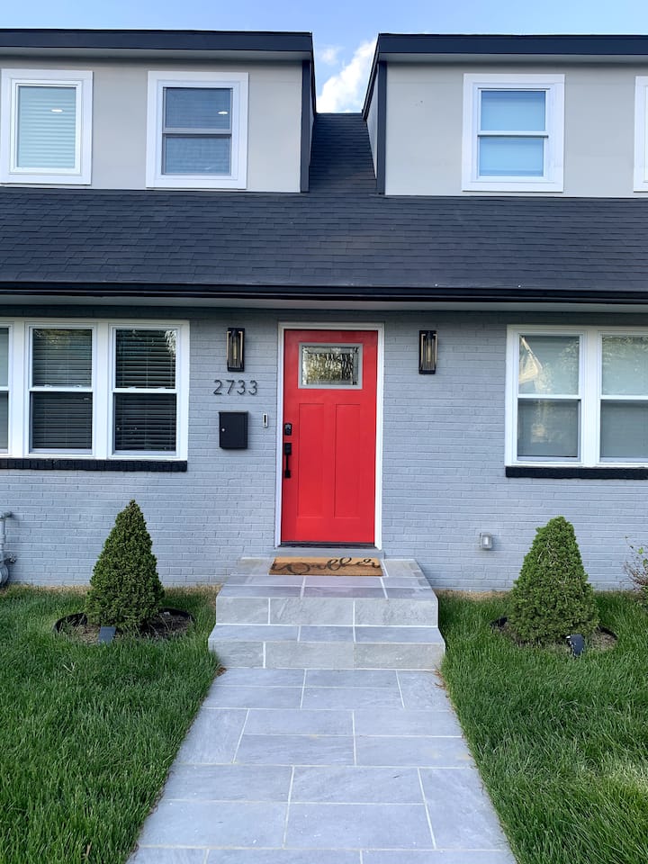 Modern & Sleek 2-bedroom Place In Washington, Dc! - Washington, DC