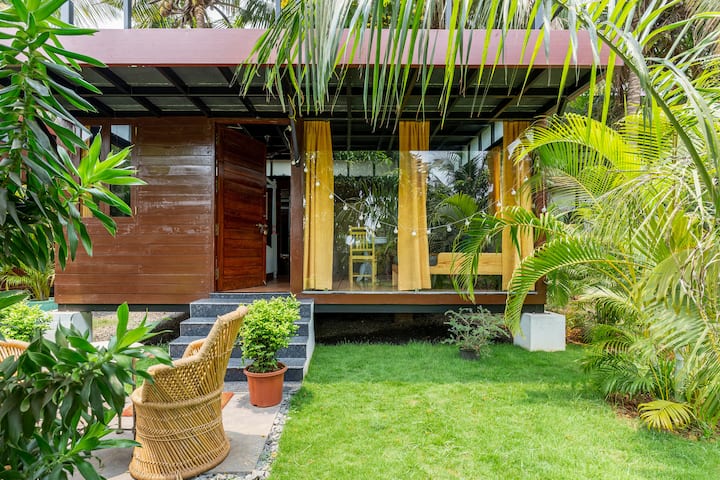 Cozy Cottage In Lush Green (2 Min Morjim Beach ) - Goa