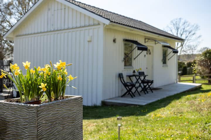 Charmig Stuga Med Havsutsikt Närhet Till Havet - Karlskrona