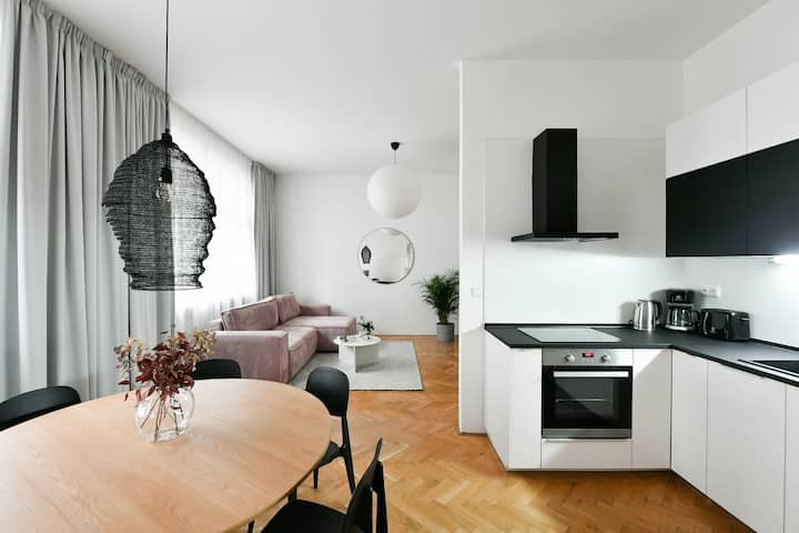Charming Quiet 2br Apartment By Stepan No. 10 - Prague