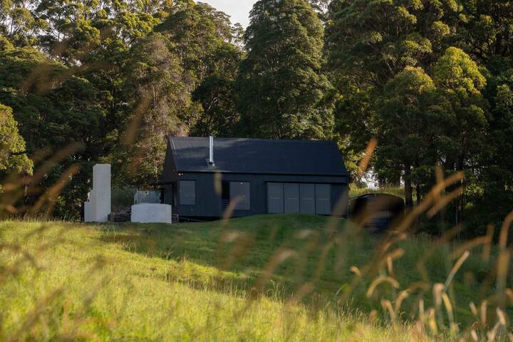 Luxury Cabin at Round Hill Retreat