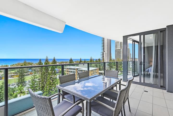 Beach Luxury @ Oracle Level 7 - Broadbeach
