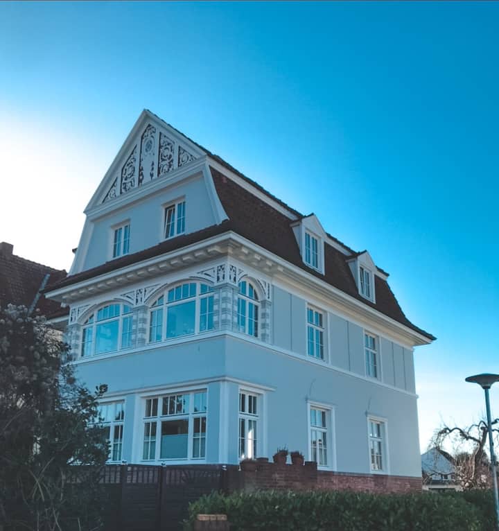Strandnahe Ferienwohnung In Jugendstilvilla - Travemünde