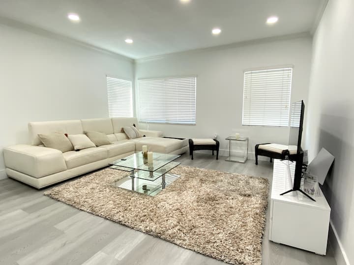 Modern & Private, Great Location & Free Parking! - Miami
