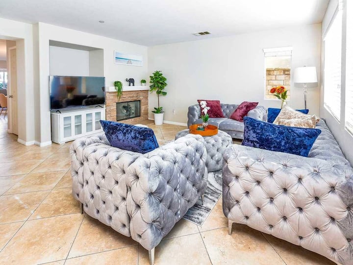 Instant Tour: 1st Floor Bdr For Relocation M#41327 - Rancho Cucamonga, CA