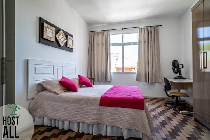 Casa Inteira No Centro, Próximo Av Beira-mar - Florianópolis