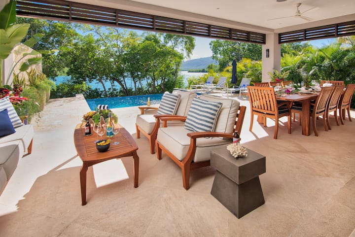 Oceanfront 4br Lux Oasis Pool Beach Gym Staff - Montego Bay