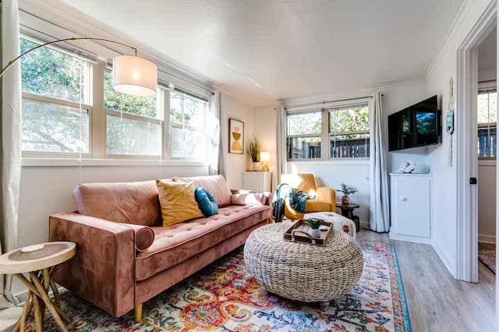 Private & Updated Cottage, *4 Blocks To Uo* - Eugene, OR