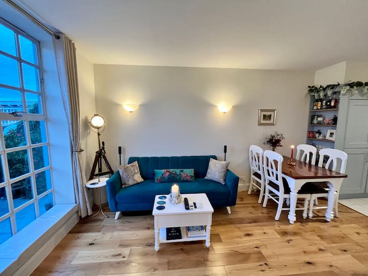 A Penthouse By Tower Bridge - London