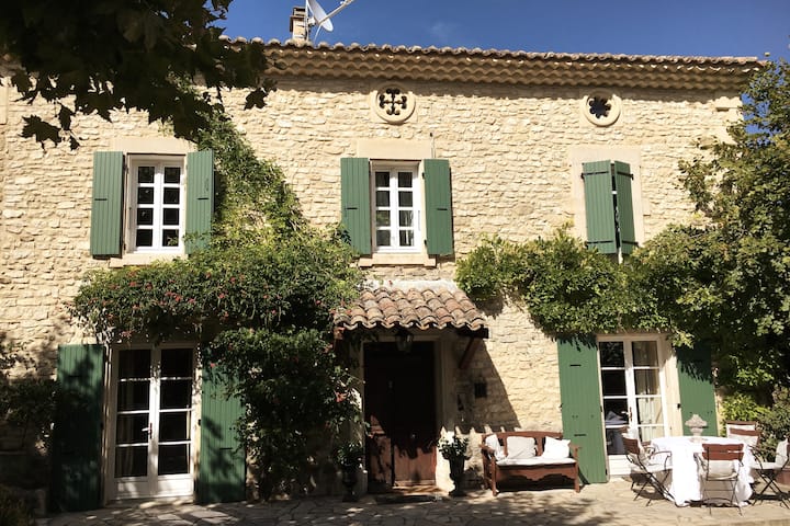 Charmantes Landhaus Mit Idyllischen Garten & Pool - Grignan