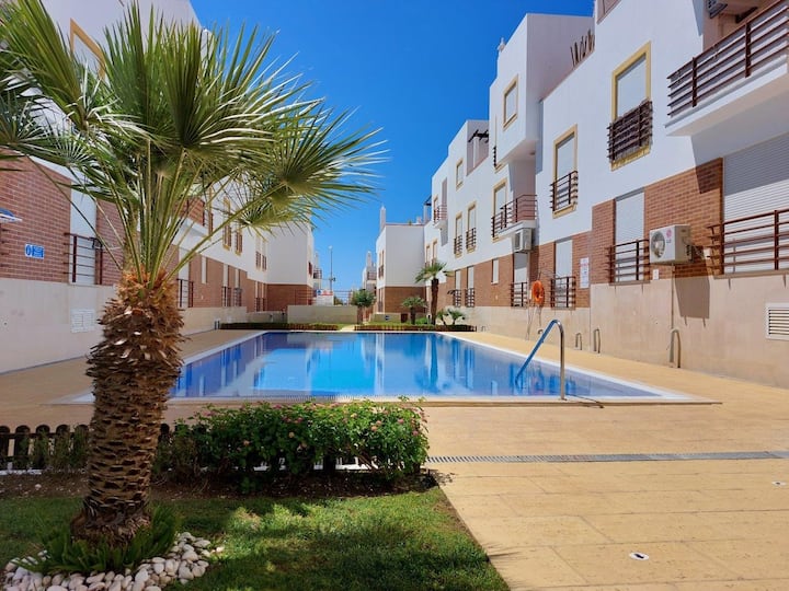 Cabanas Guest House - Apartamento T2 Com Piscina - Tavira