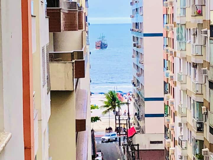 Localização Incrível Na Quadra Da Praia - Balneario Camboriú