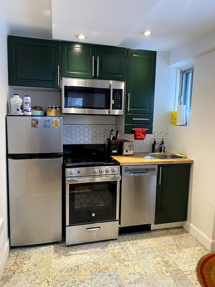 Charming 1-br Gem: Packed With Comfort And Style - Montreal