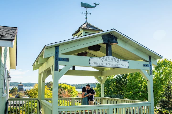 ~Captain's Walk~gorgeous Seaside Views + King Bed - Lopez Island, WA