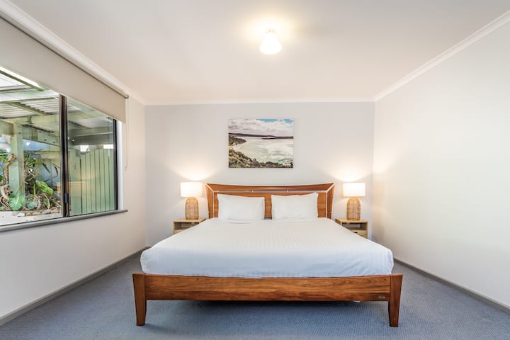 Beachside Studio With Private, Leafy Courtyard - Albany
